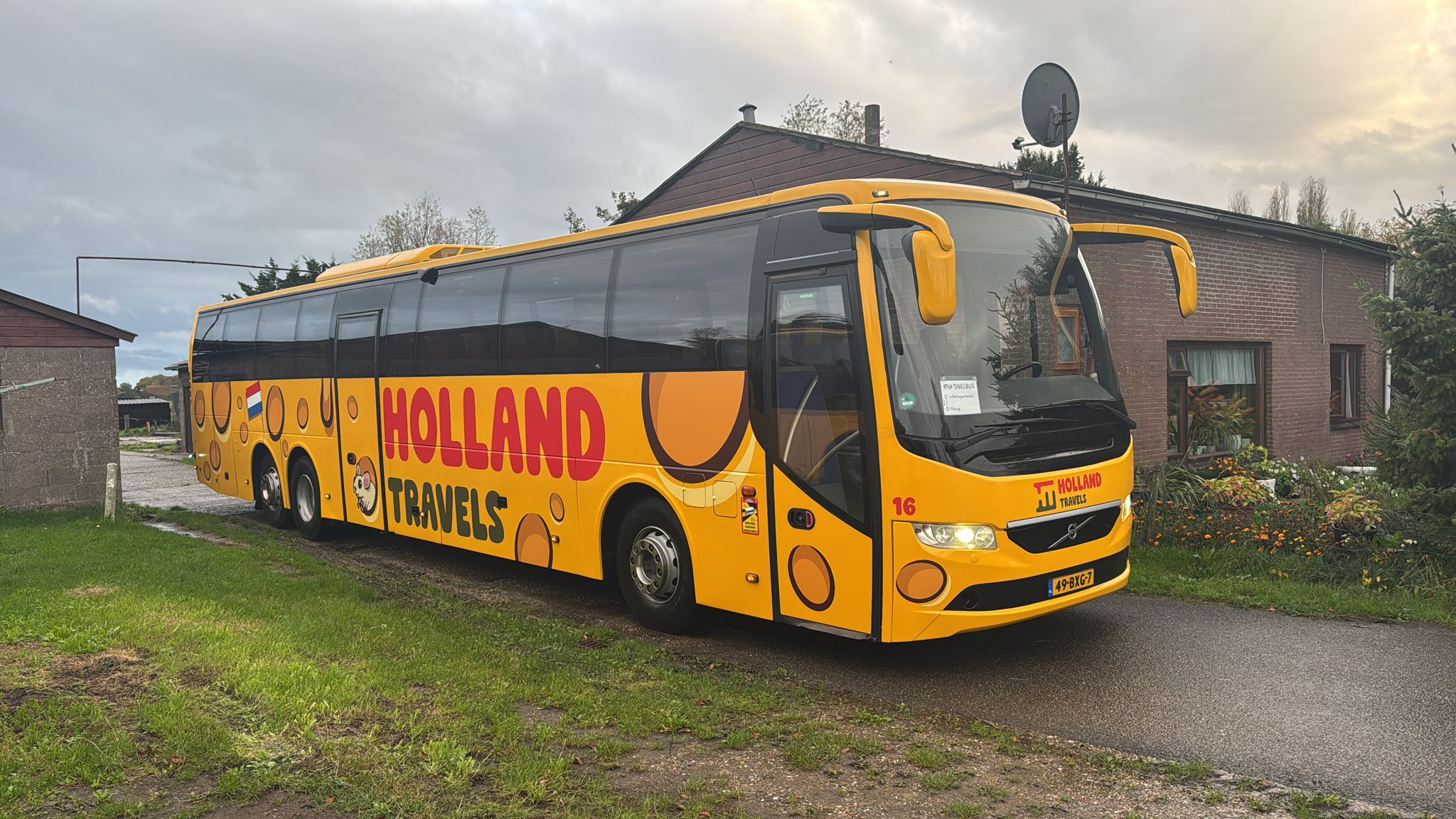 Voordelig bus huren bij Holland Travels
